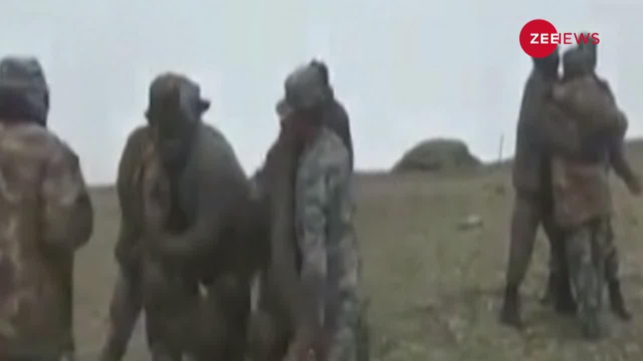 Pakistan continued to poke India on the Kashmir issue. | भाग गया China ...