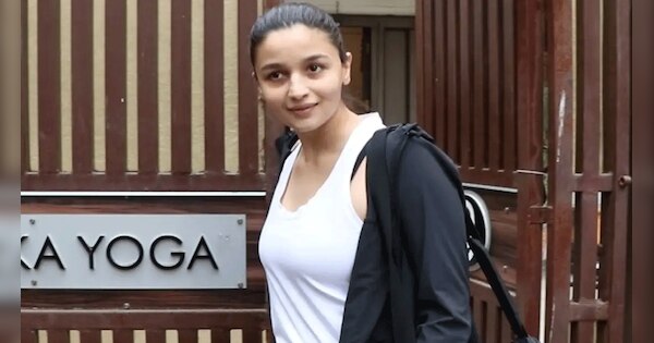 Alia Bhatt yoga Photos viral ranbir kapoor Raha Kapoor Alia figure ...