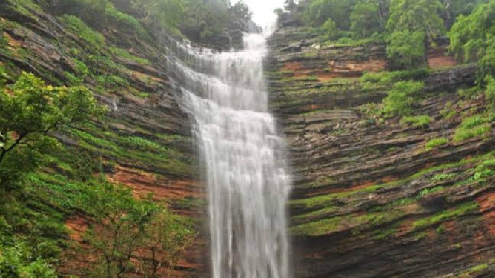 top 10 famous tourist places in jabalpur with family friends couples ...