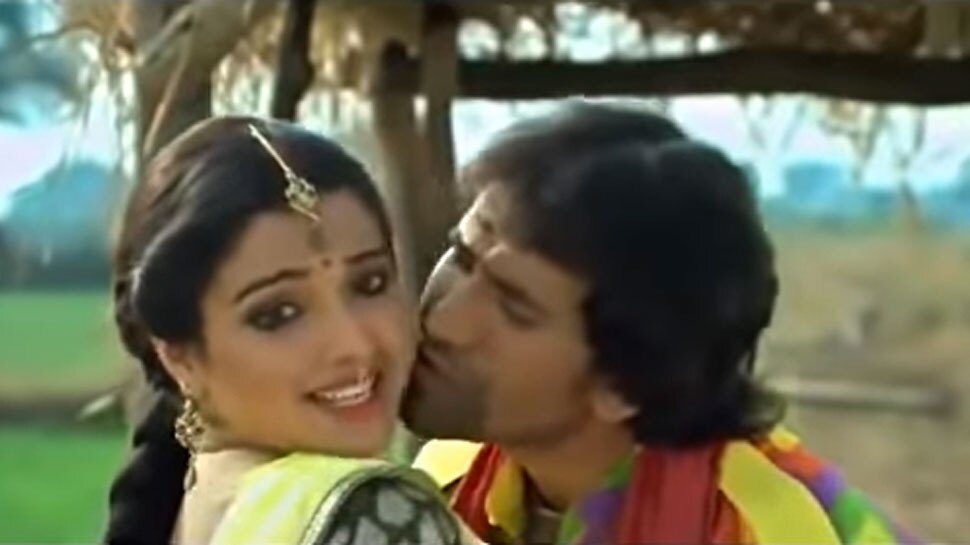 Amrapali Dubey Nirahua sizzling romance bhojpuri bold sexy song video going viral | Bhojpuri ...