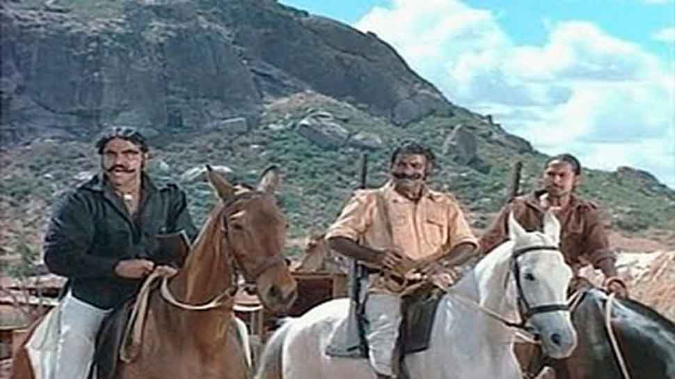amitabh bachchan Sholay cast kaalia got the horse that throw gabbar and ...