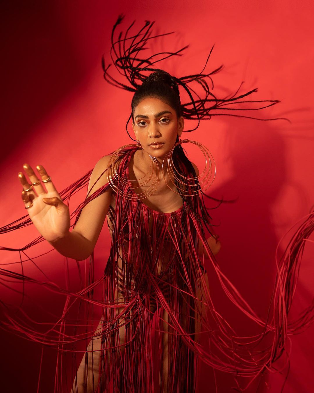 urfi javed part 2 bold TV actress and karan kundrra ex girlfriend ...