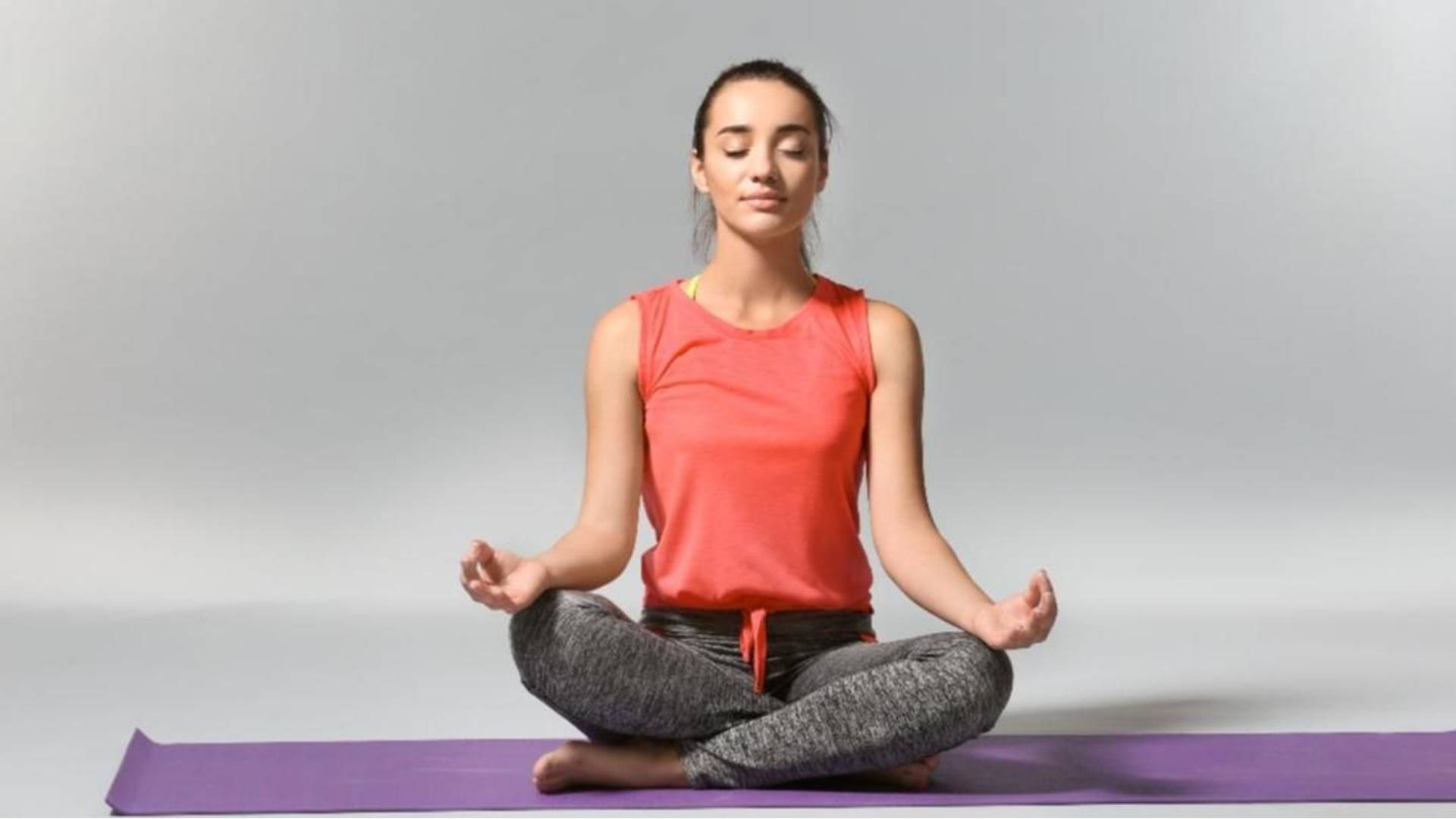 benefits of sukhasana posture know the right way to do sukhasan yoga ke ...
