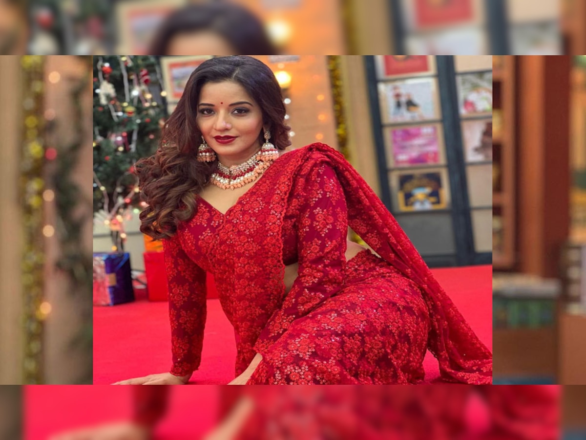 entertainment news bhojpuri actress monalisa hot photos in red saree Christmas celebration ...
