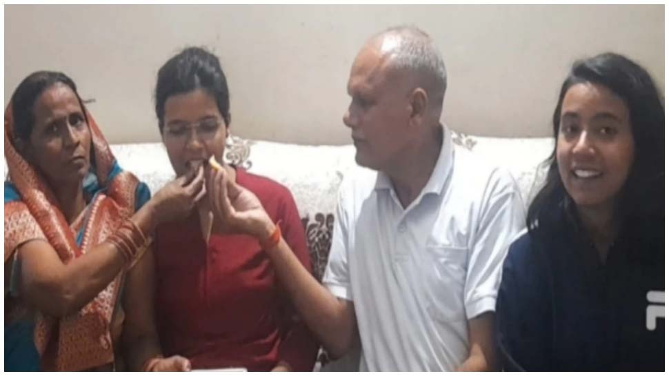 UPPCS Success Story Head Constables Daughter payal solanki Became ...