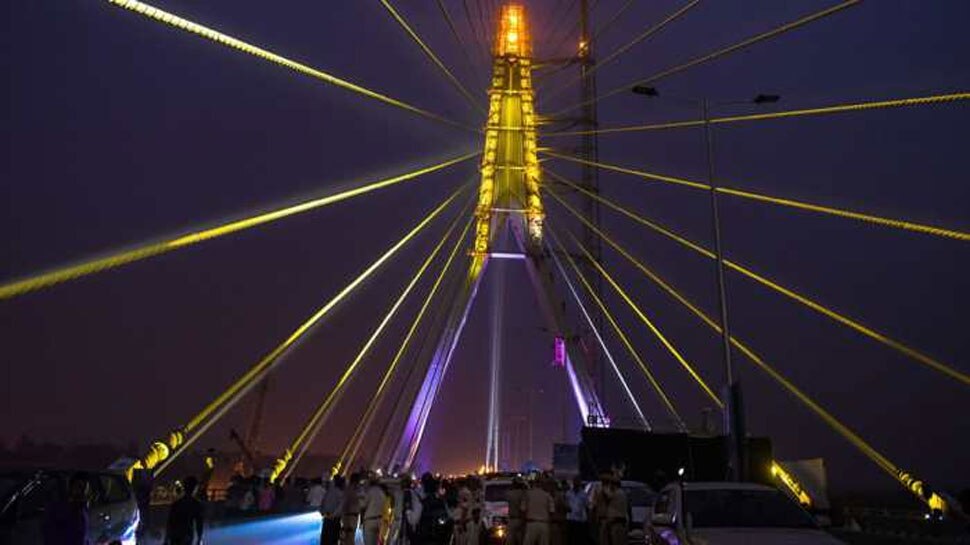 Noida Signature Bridge Parthala flyover Delhi NCR Traffic Noida Cable ...