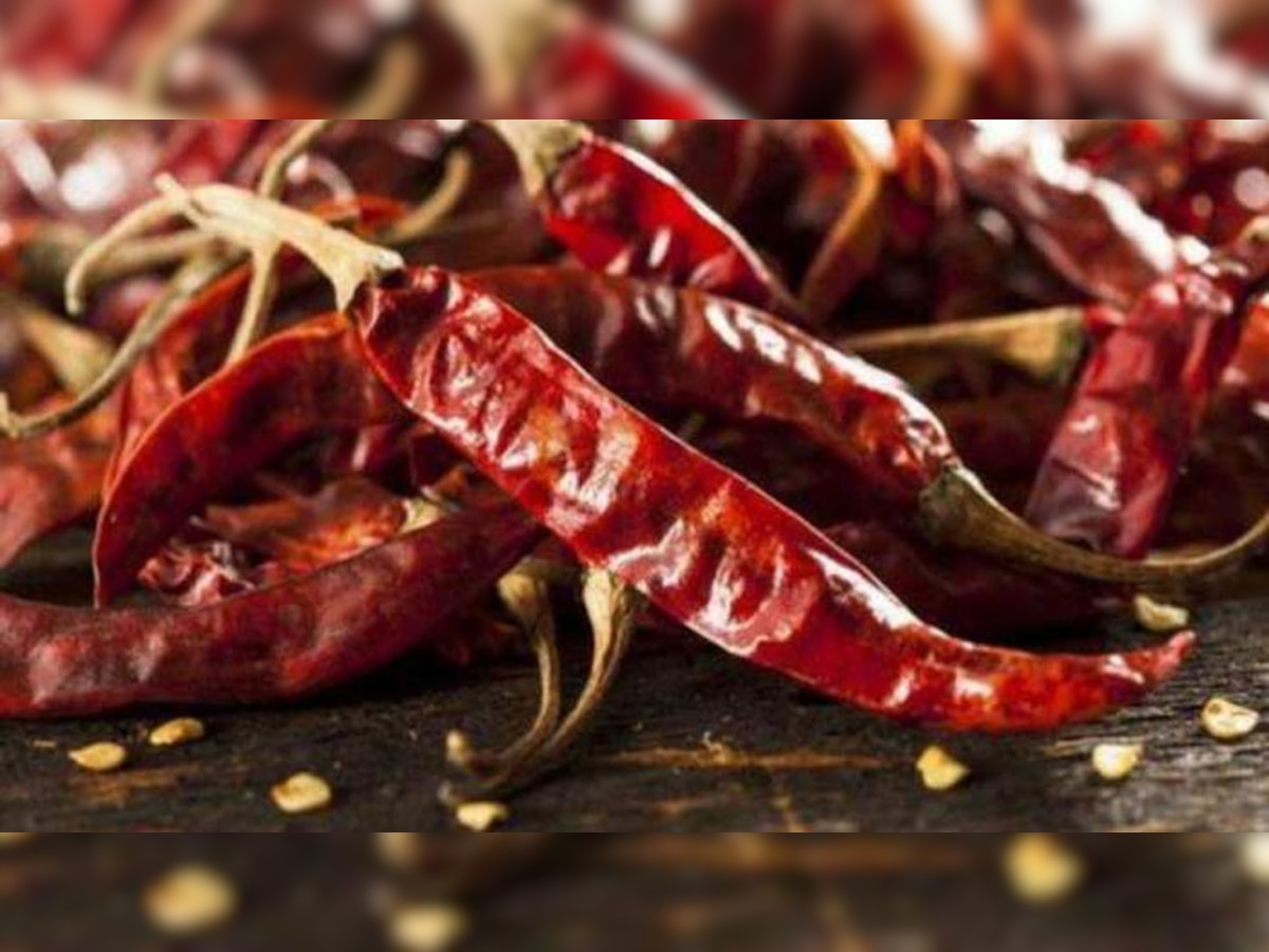 Astrology Tips Red Chilli Remedies Laal Mirch Ke Upay Red Chilli totke ...