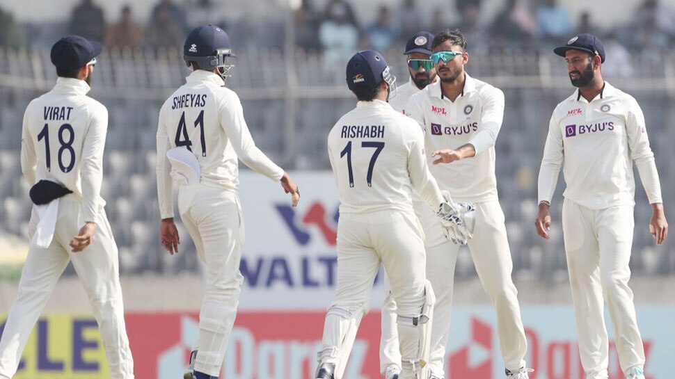 Jaydev Unadkat share a photo on instagram signature by all legend ...