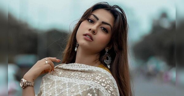 Reem Sheikh gets angry at the media for recording Tunisha Sharma mother ...