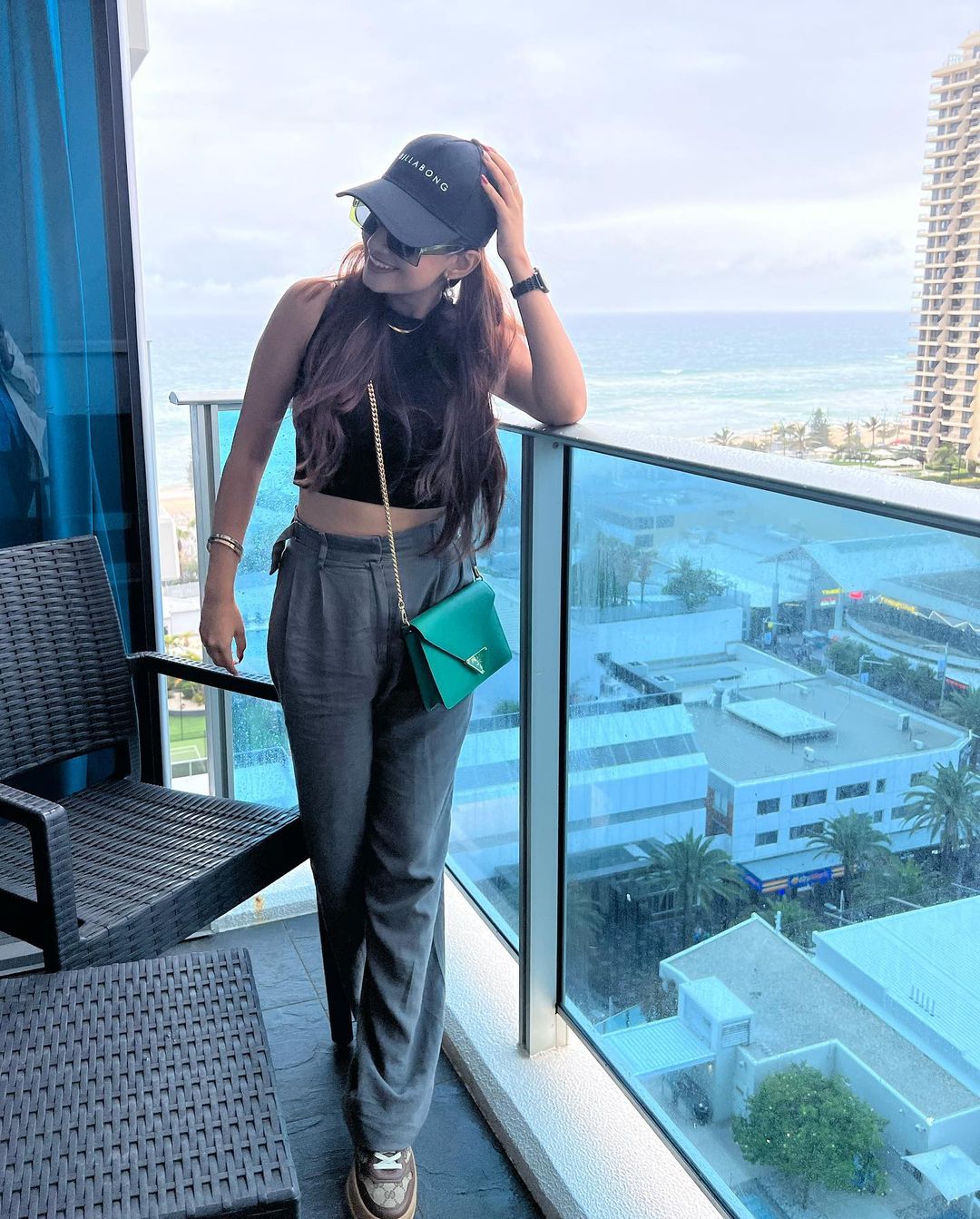 Anushka sen shares bold photos in casual dress user like her style smzs