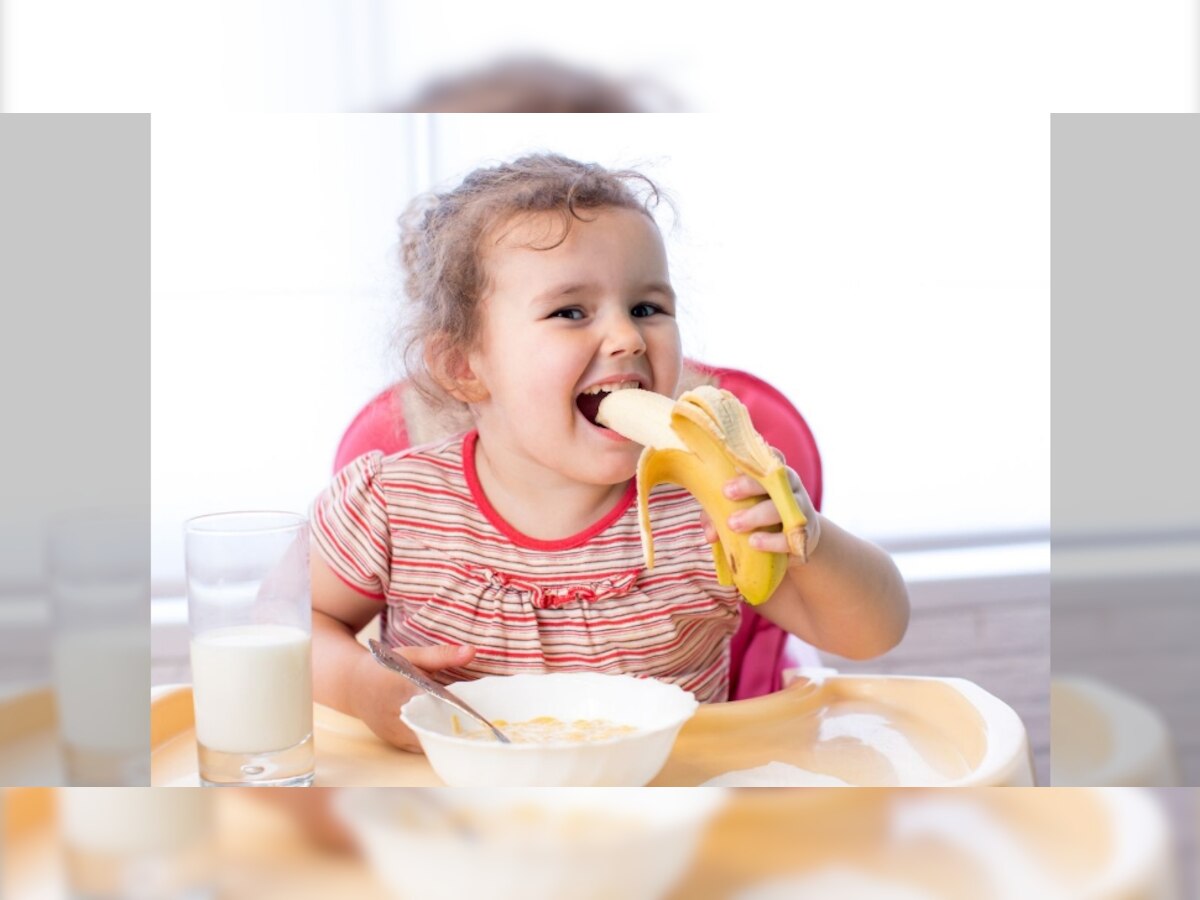 child eating soil is dangerous for health bachchon ko mitti khane se ...