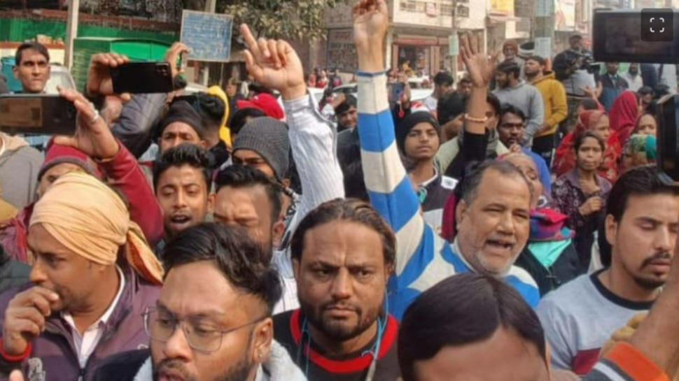 Delhi Girl Dragged Case Aap Protest Outside Lg Office Police Use