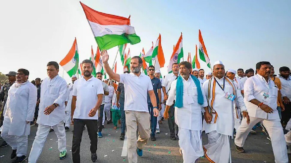 Rahul gandhi Bharat Jodo Yatra delhi Red Fort to loni border UP state ...