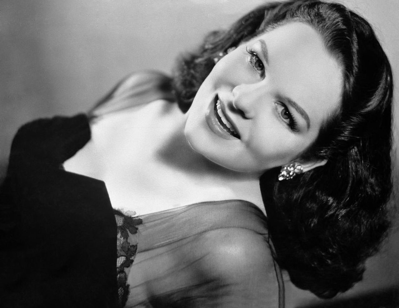 Notorious Women Criminals most dangerous female criminals of world lady ...