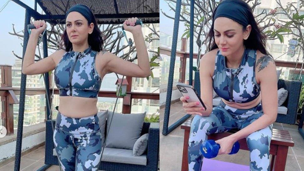 Shark Tank India Judge Anupam Mittal Wife anchal Kumar glamorous photos ...