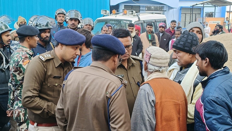 Cash Van Loot Guard who came to put money in PNB ATM shot dead criminal ...