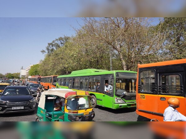 kejriwal government scheme delhi Digital ticketing system start in DTC ...