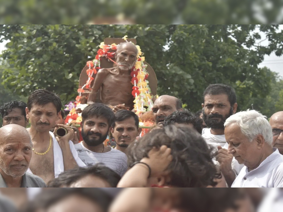 Jain sages funeral procession manners people bid on dead body impaled ...
