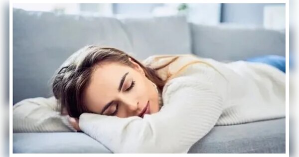 Health Tips Disadvantages Of Sleeping Wearing A Sweater Health Tips आप भी पहनकर सोते हैं 