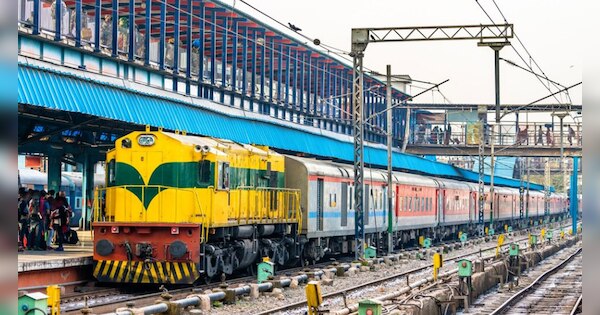 Slowest train in India Nilgiri Express know route timings train number ...