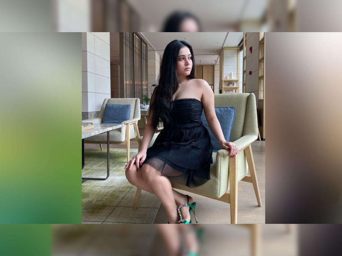 entertainment urfi javed elder sister urusa javed more bold hot photos viral in social media ...