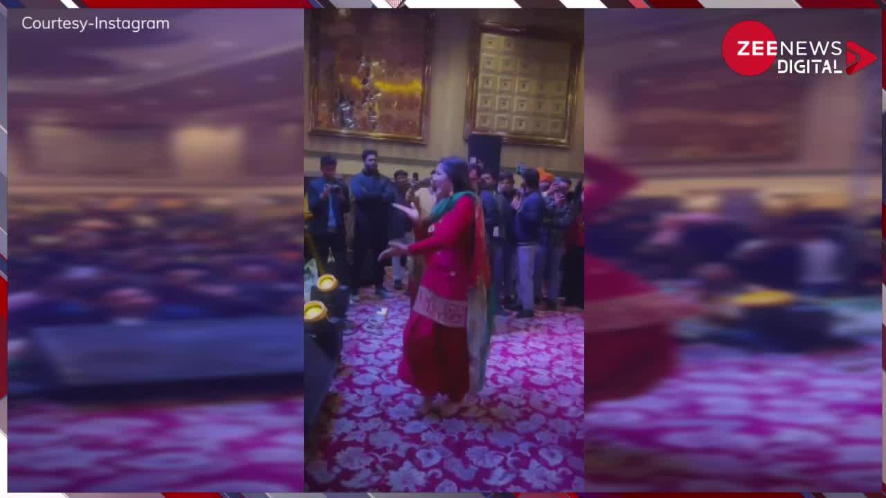 desi queen sapna choudhary danced in a marriage function crowd goes ...