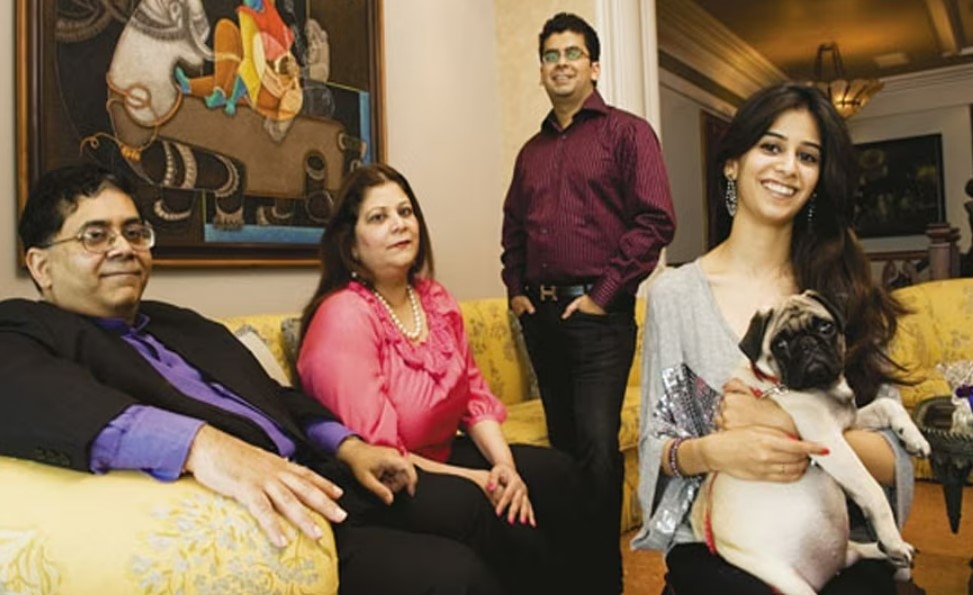 Know all the Details About Gautam Adani daughter in law Paridhi Shroff ...