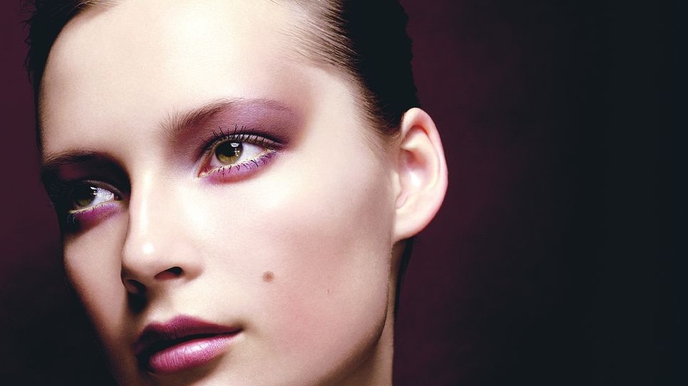these are the lucky moles on female body parts women mole meaning in ...