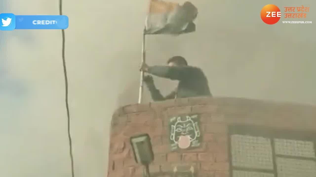Fire man in Haryana risk his life to save tricolour tiranga in burning ...
