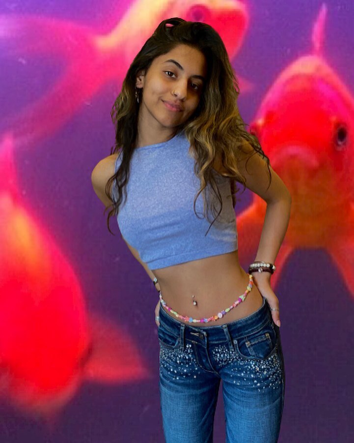 shahrukh khan daughter suhana khan best friend alia chibba shares nice ...