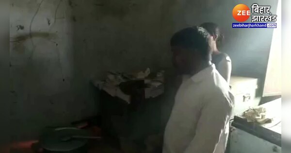 Stealing electricity in school cooking food on heater in bihar video ...