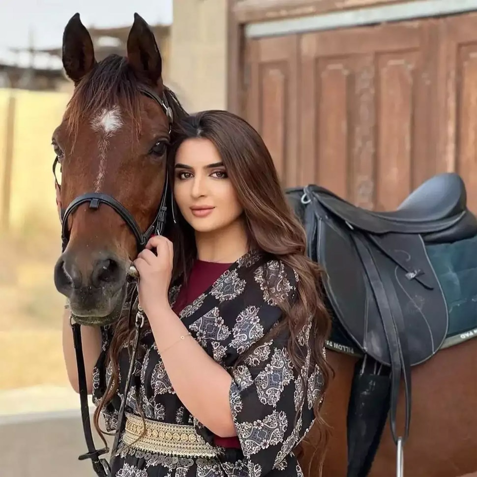 life style of Sheikh Mahra daughter dubai king Mohammed bin Rashid Al Maktoum | Sheikh Mahra ...