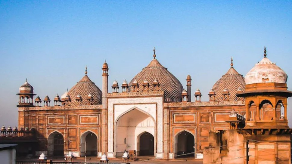 Begum Sahiba Qudsia Begum Mosque is Thakur Keshav Dev Ji temple | आगरा ...