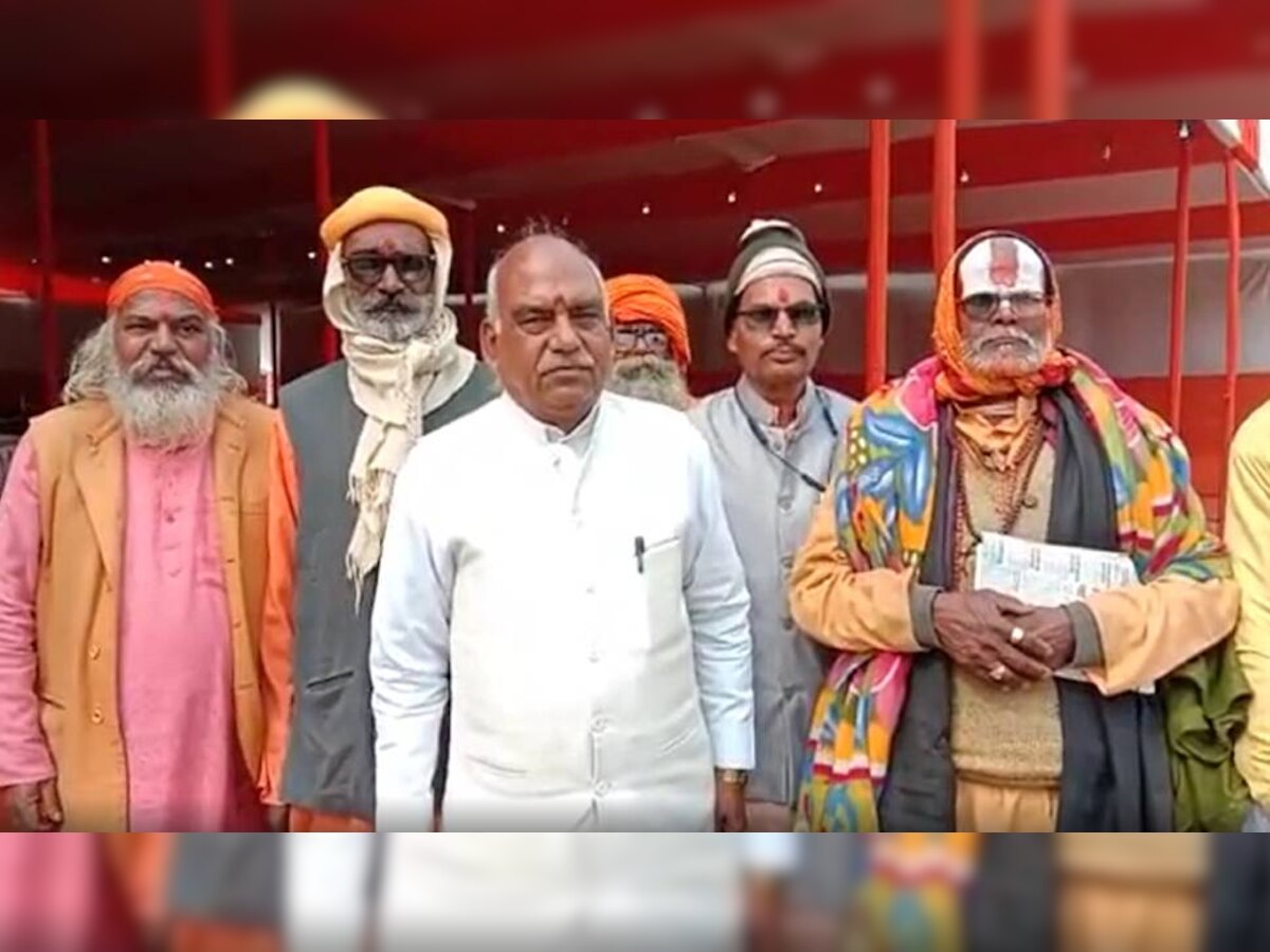 Ramcharitmanas Row Vhp Targets Swami Prasad Maurya And Sp Says Akhilesh