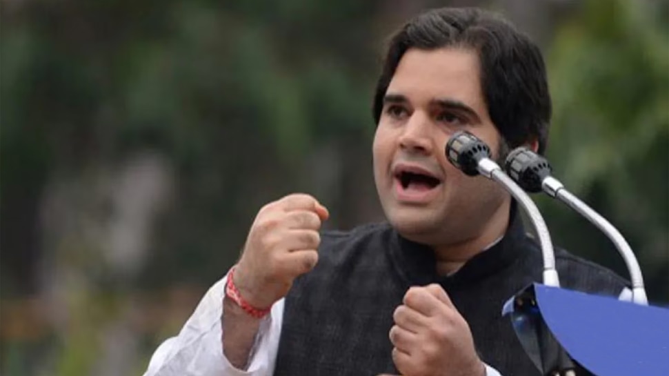 Varun Gandhi Political career: Priyanka Gandhi to help Varun for entry ...
