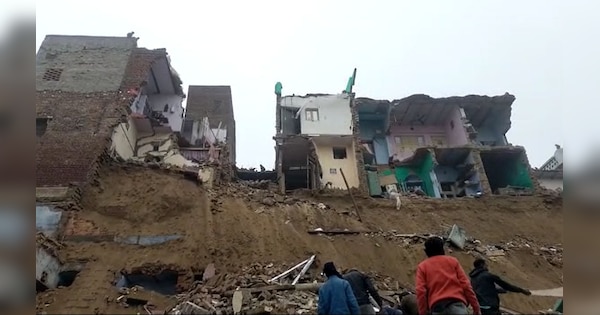 Six buildings collapsed during excavation in Agra many feared trapped ...