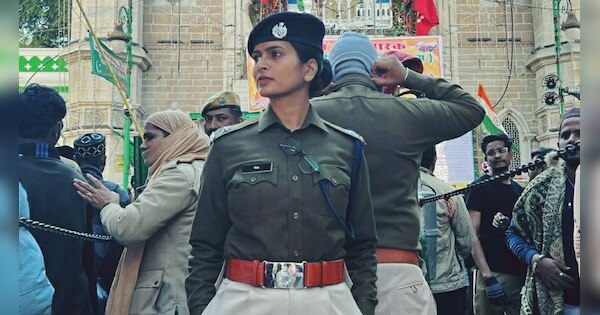 Lady officer got trolled after putting the picture of Ajmer Urs SMI | Urs 2023: हिंदू अफसर को ...