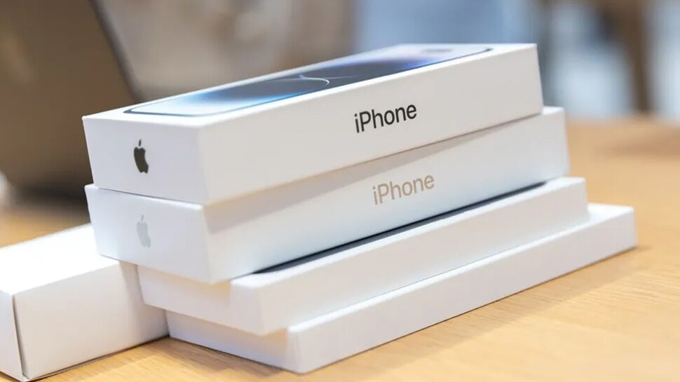 iPhone 14 most sold iPhone model with a huge 59 percent market share ...
