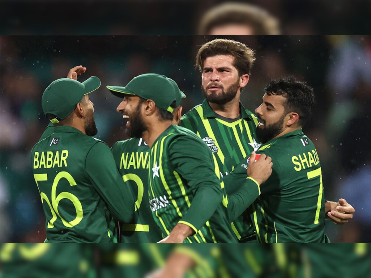 Mohammad Shami in pakistan men selection committe led by Haroon Rasheed ...