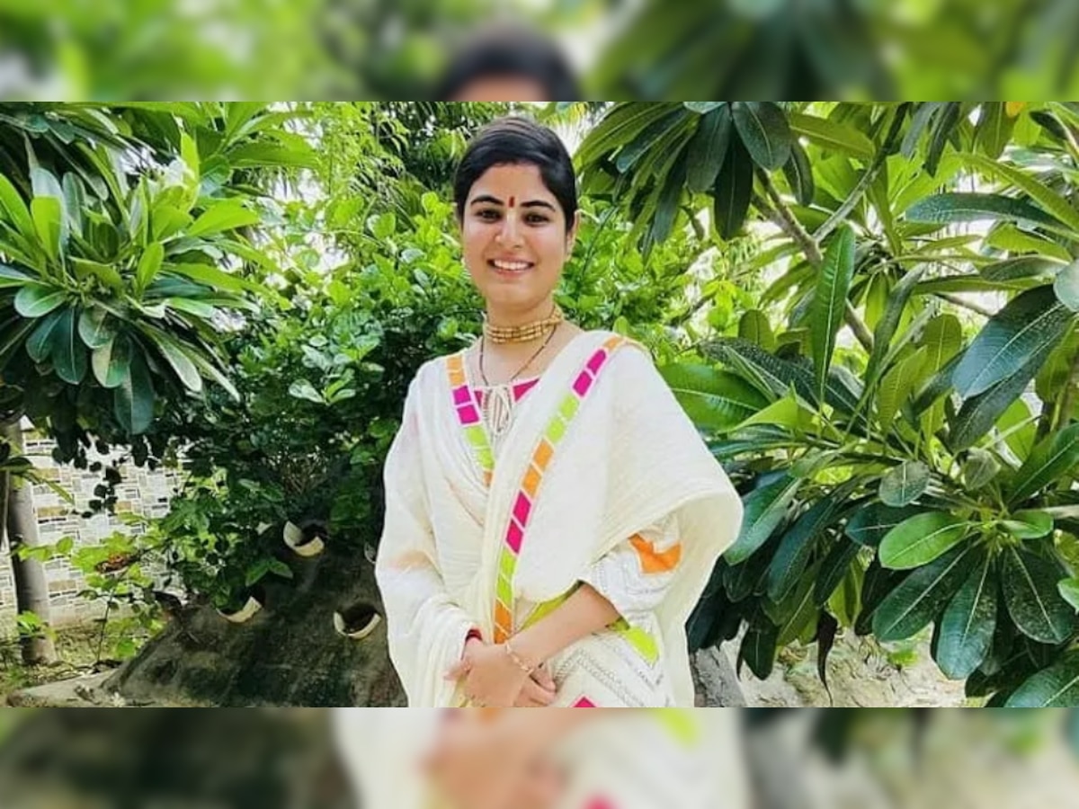 Devi Chitralekha photos and videos viral after jaya kishori know about her husband education ...