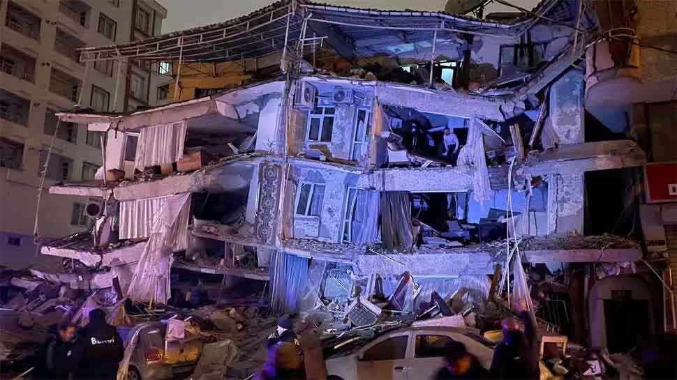 in Turkey Earthquake razed the buildings built on the modern pancake ...