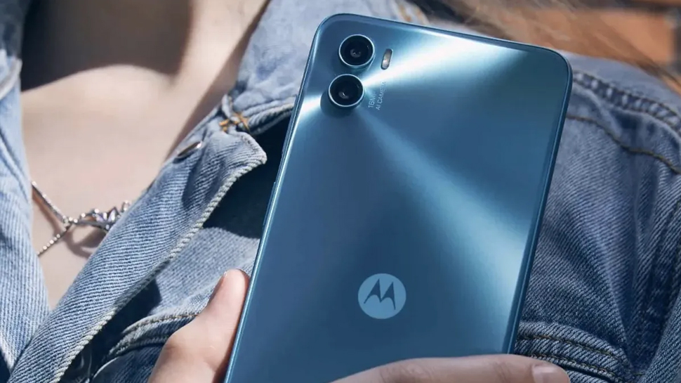 Smartphone Under 7000 Motorola Silently Launched Moto E13 Price Specs ... Smartphone Under 7000 Motorola Silently Launched Moto E13 Price Specs ...