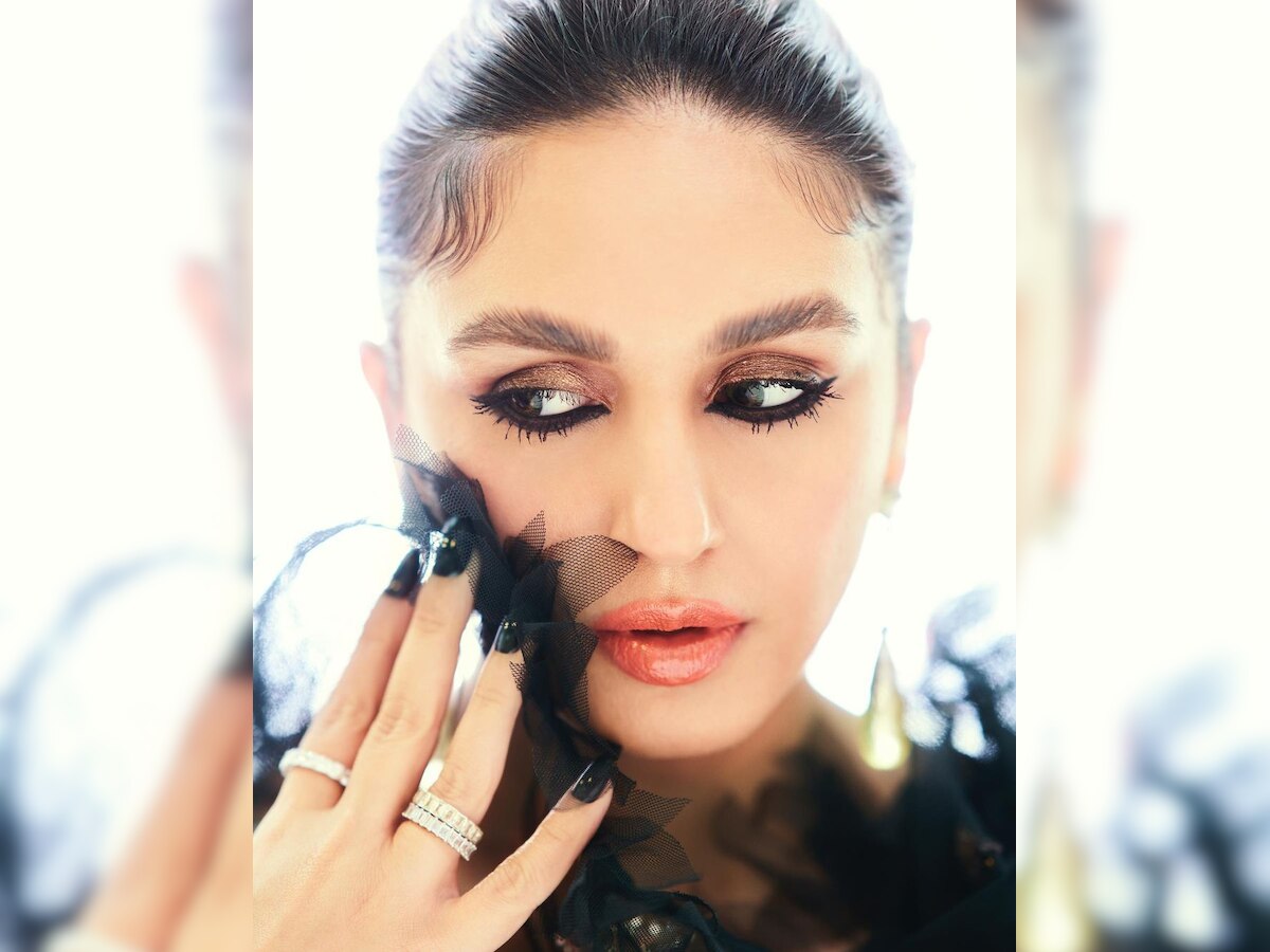 huma qureshi looks stunning in black sequinned embroidery saree photos got viral | Huma Qureshi ...