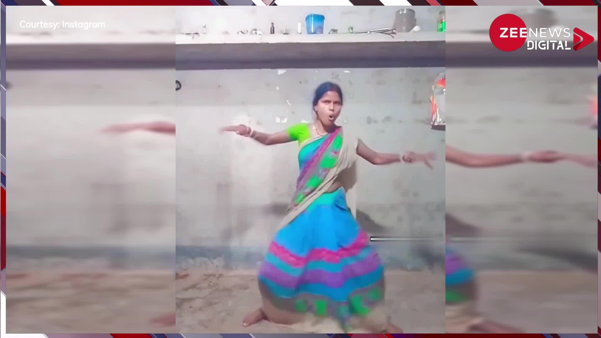 Desi Aunty funny dance in saree video gone viral people couldn't stop ...