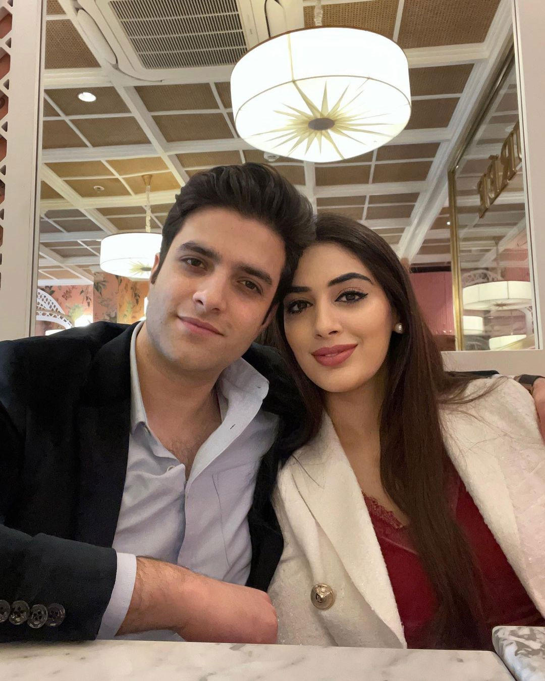 Tina dabi Ex husband ias Athar amir khan wife mehreen qazi share romantic photos on Valentine ...