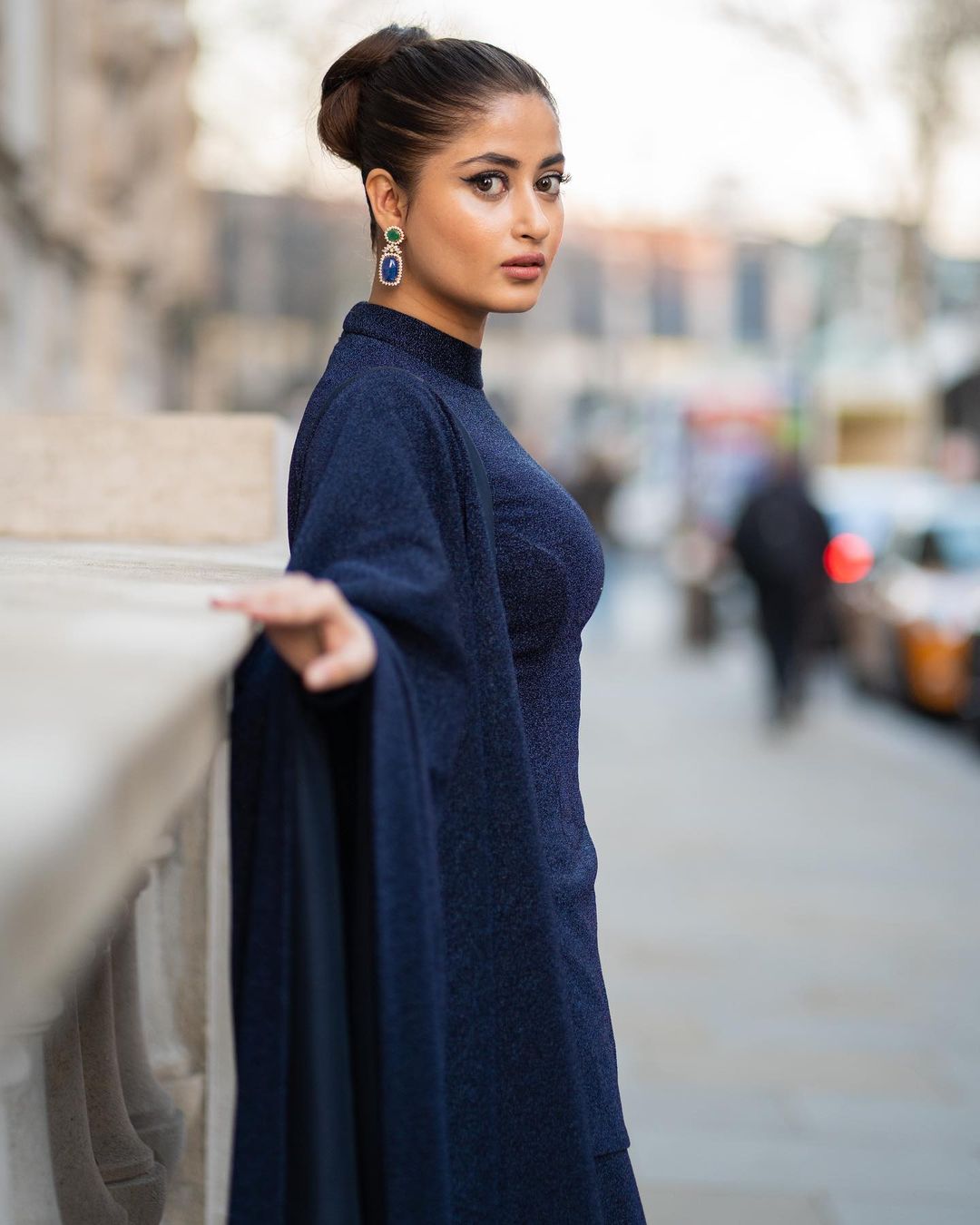 Pakistani Actress sajal ali shares traditional photos in insta pics ...