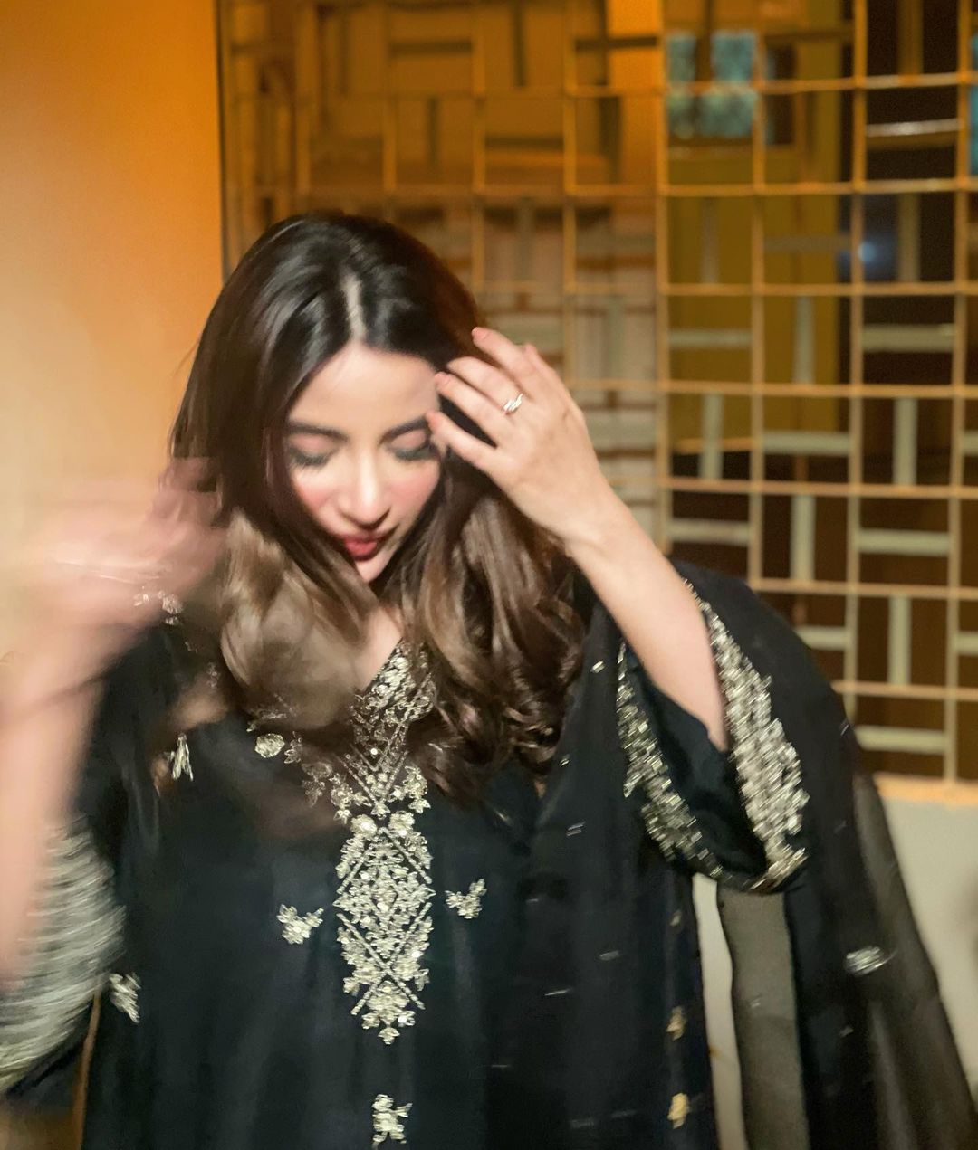 Pakistani Actress Saboor ali look beautiful in black dress see her ...