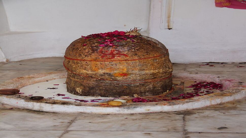 Katas Raj Temple: ଏହି ମନ୍ଦିରକୁ ଆସିବା ପରେ କାନ୍ଦିଥିଲେ ଭଗବାନ ଶିବ, ପାଣ୍ଡବ ...