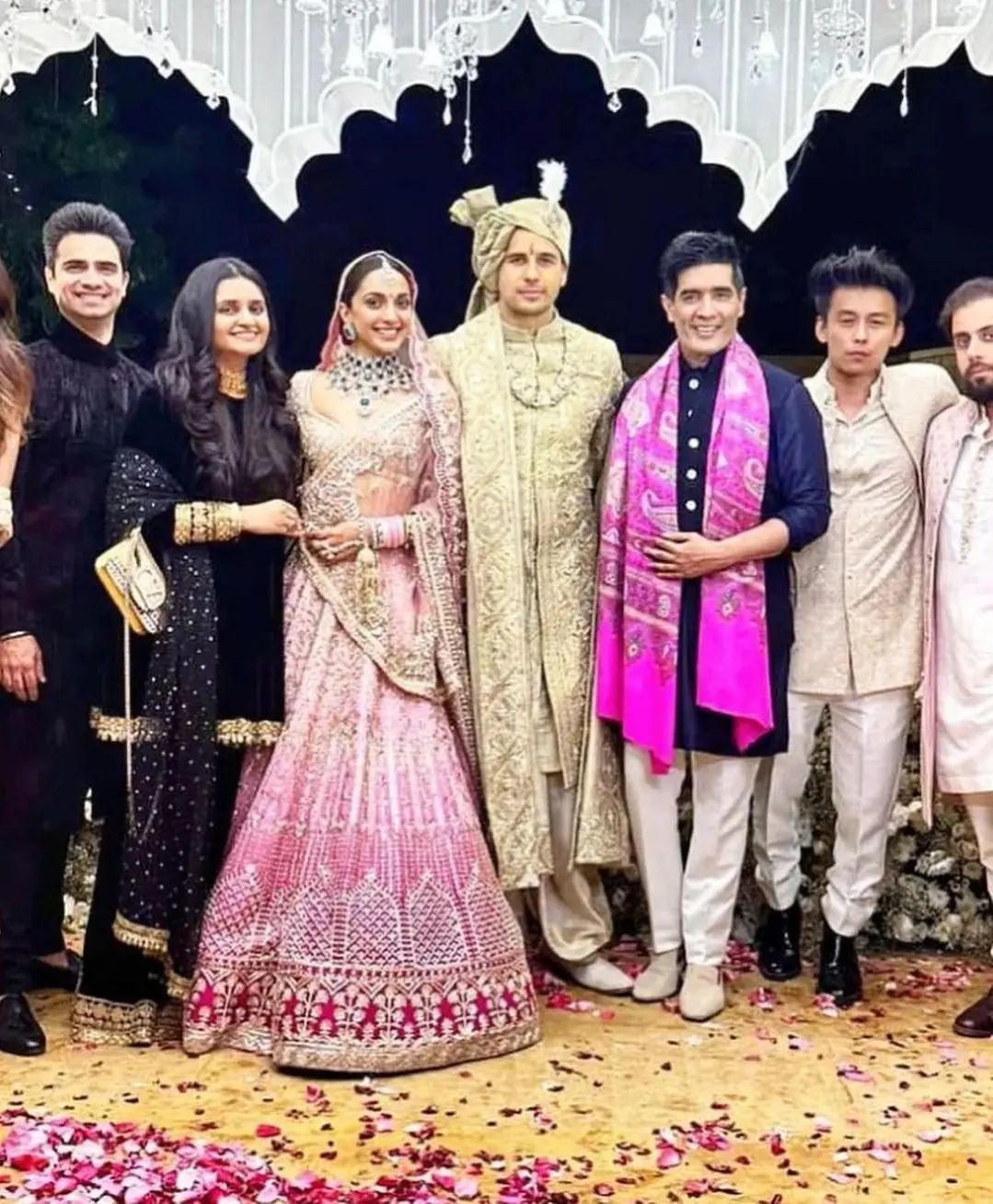 Kiara Advani And Sidharth Malhotra Wedding Outfits Made By 200 Artisans