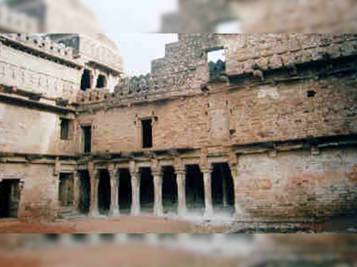 Places to visit in Ashoknagar has India only Jama Masjid without ...